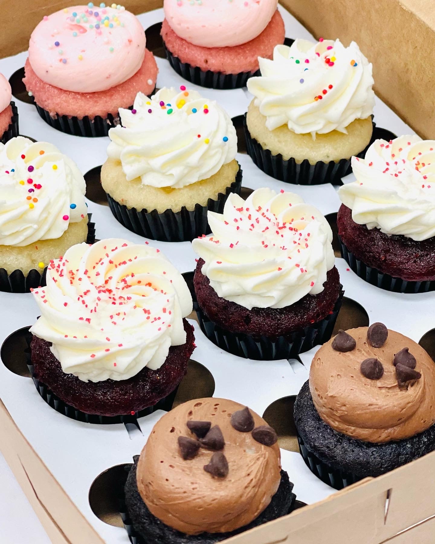 Mini Cupcake - Dozen | Wildflower Cupcake + Dessert Bar